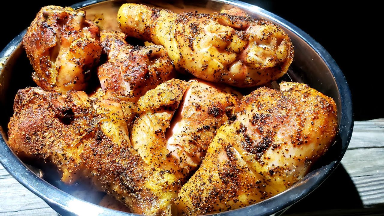 BBQ Smoked Chicken Seasoning a Weber Kettle - backyard bbq - YouTube