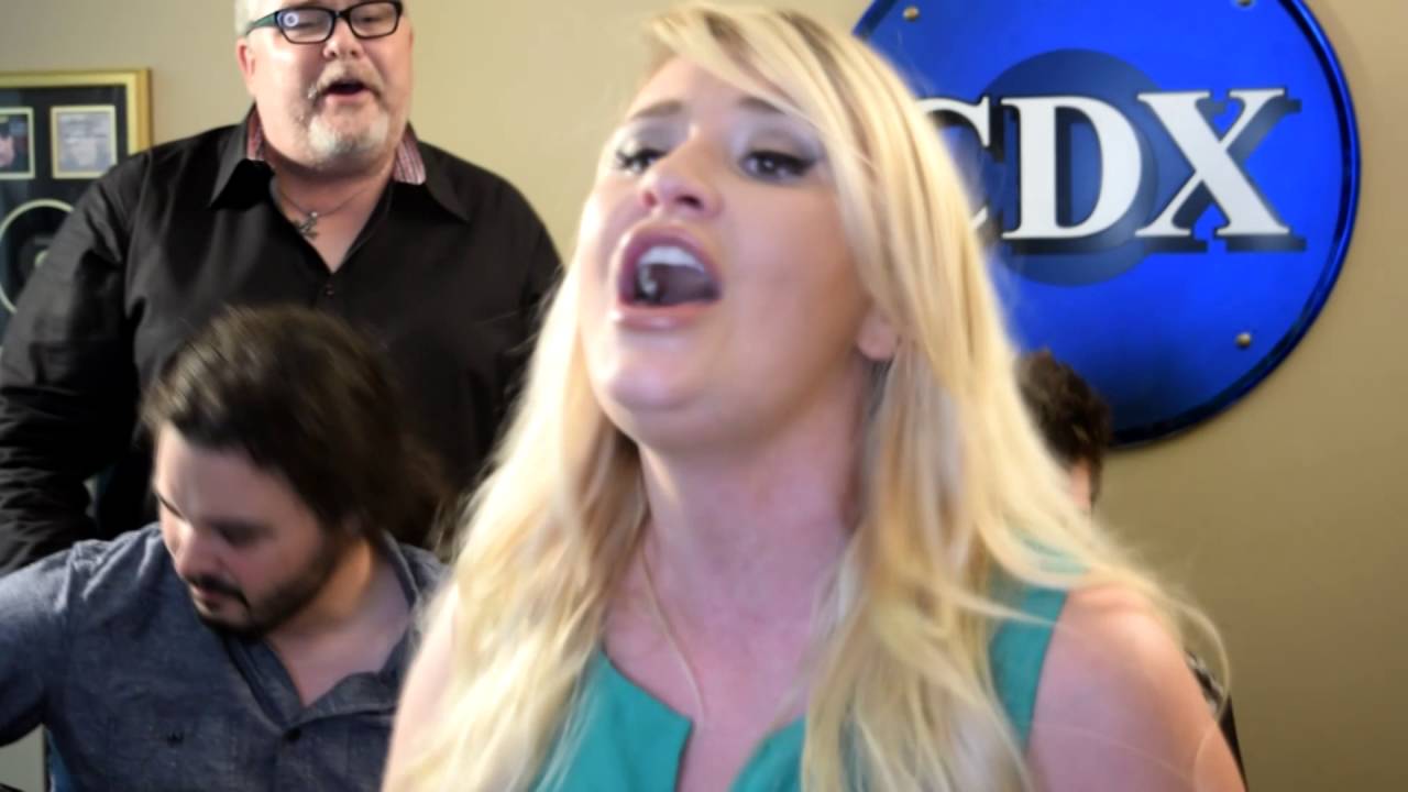 Sarah Dunn Band - Dirty LIVE @ CDX Nashville - YouTube