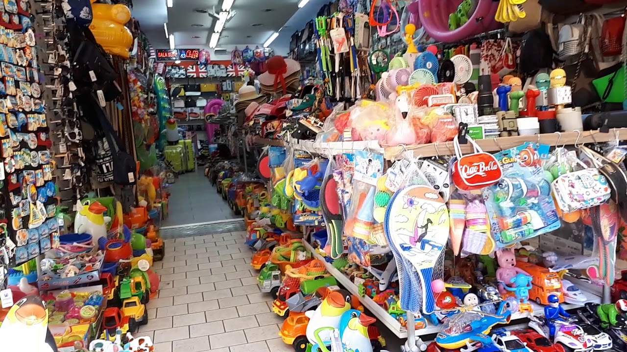 Via Guiseppe Verdi (Shopping & Bazar Street) - Jesolo Lido - YouTube