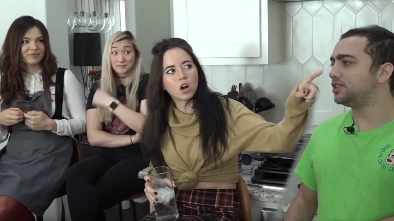 Mizkif attacks Malena, Ft. Maya Higa, Nmplol and Ashley - YouTube