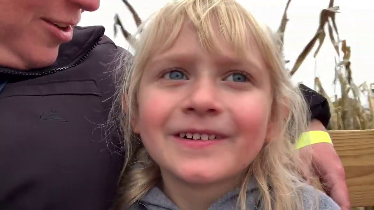 Juliet's Field Trip @ Lucas Bros. Farm - YouTube