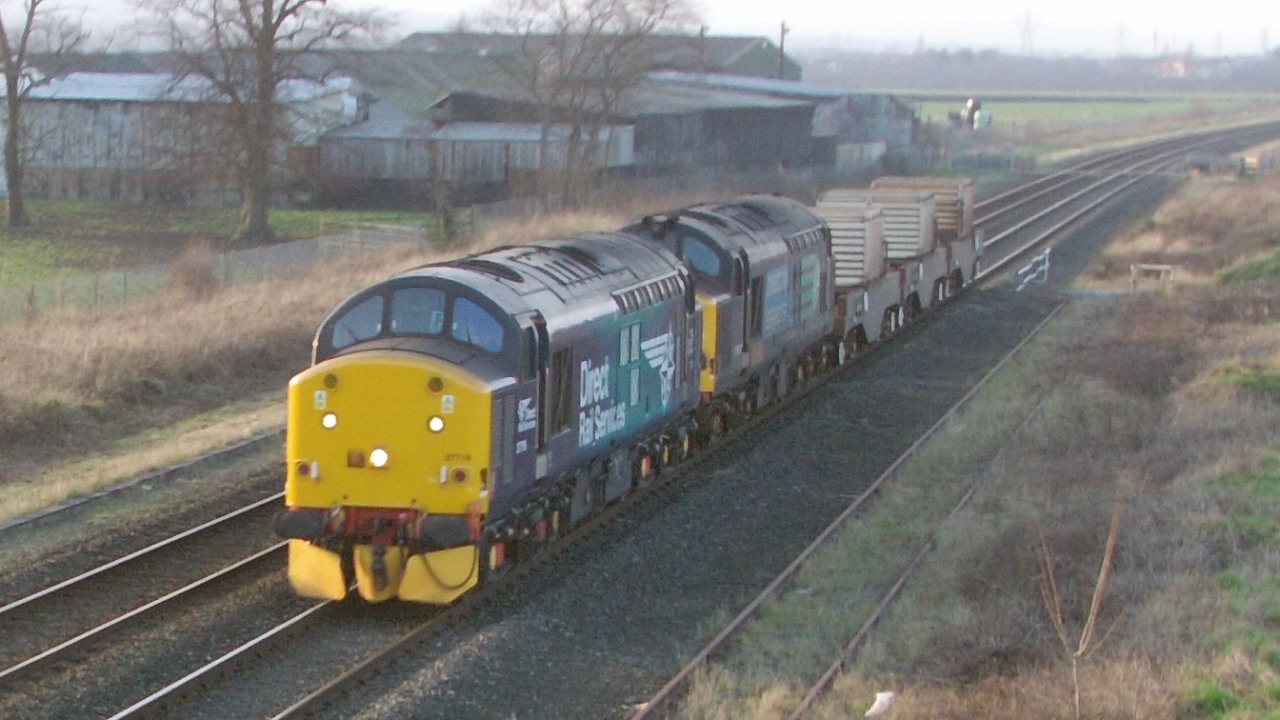 Beeches Farm Deeside 13.2.2017 - DRS Class 37 37716 & 37610 on Valley ...