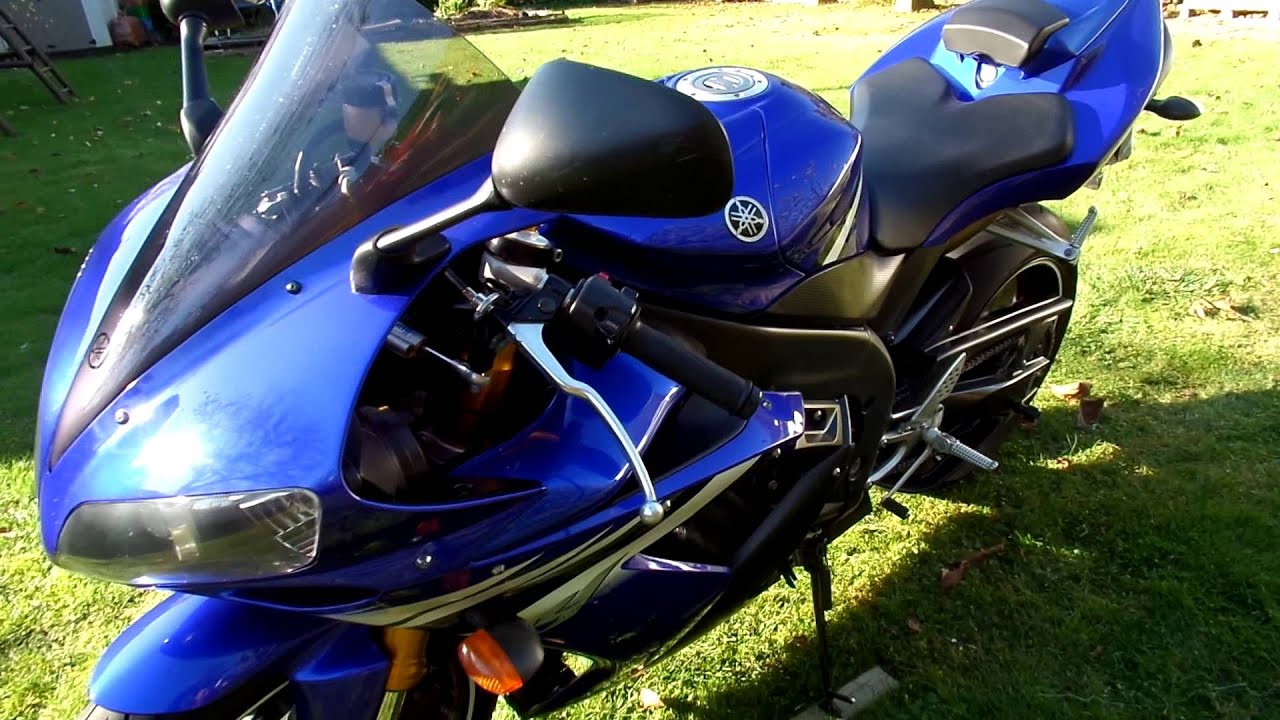 Yamaha R1 2006 Blue Racing - YouTube