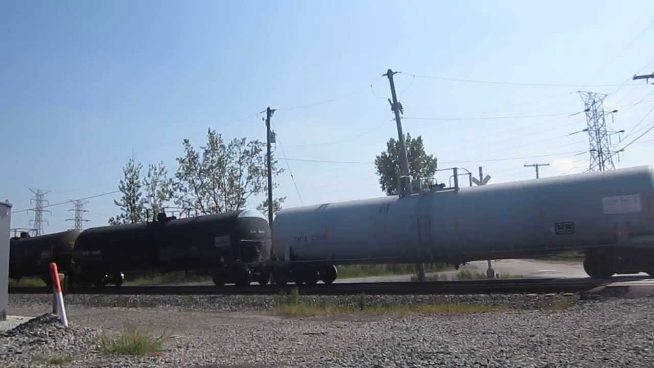 NS 2609 Races CSX 6346 at Pine Jct., IN 9/6/12 - YouTube