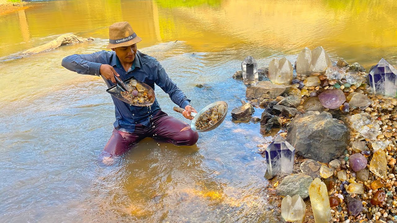 Finding Natural Quartz Crystal Gemstones By Mining Hand ln River ...