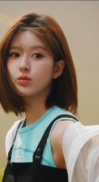 Fila Fusion Weibo Update #ZhaoLusi #赵露思 #rosyzhao - YouTube