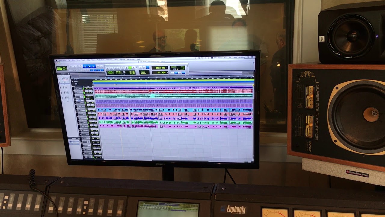 Steve Patrick, Barry Green, Mark Douthit, Doug, Mike hello horn soloed ...