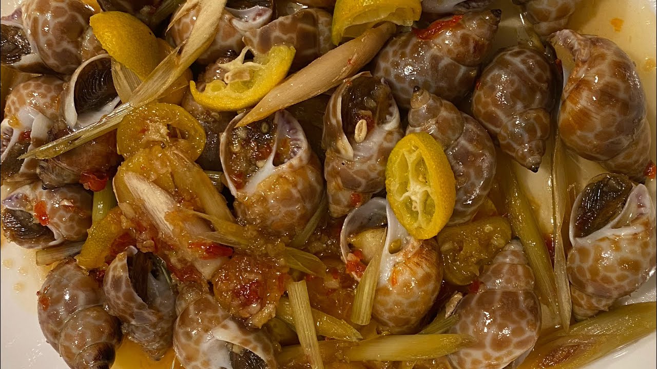 Stir fried conch with kumquat and lemongrass/ ốc xào tắc - YouTube