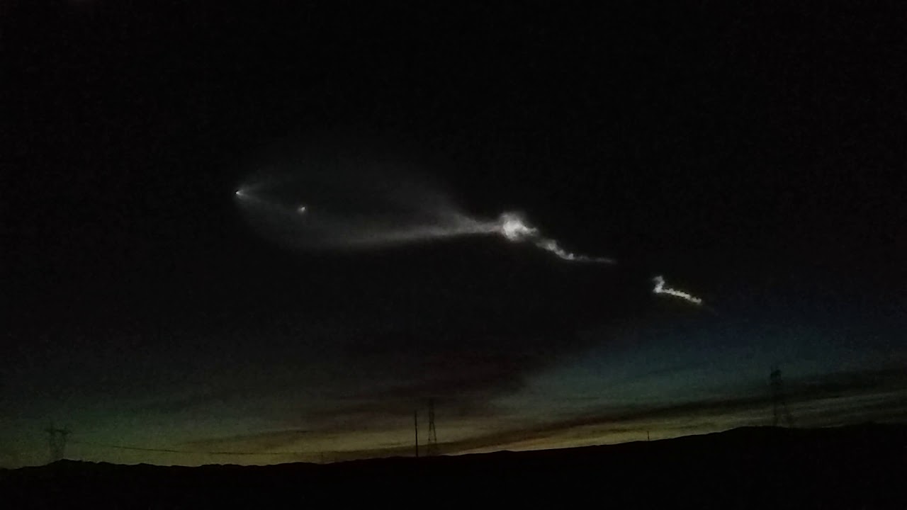 strange lights in the sky / UFO - YouTube