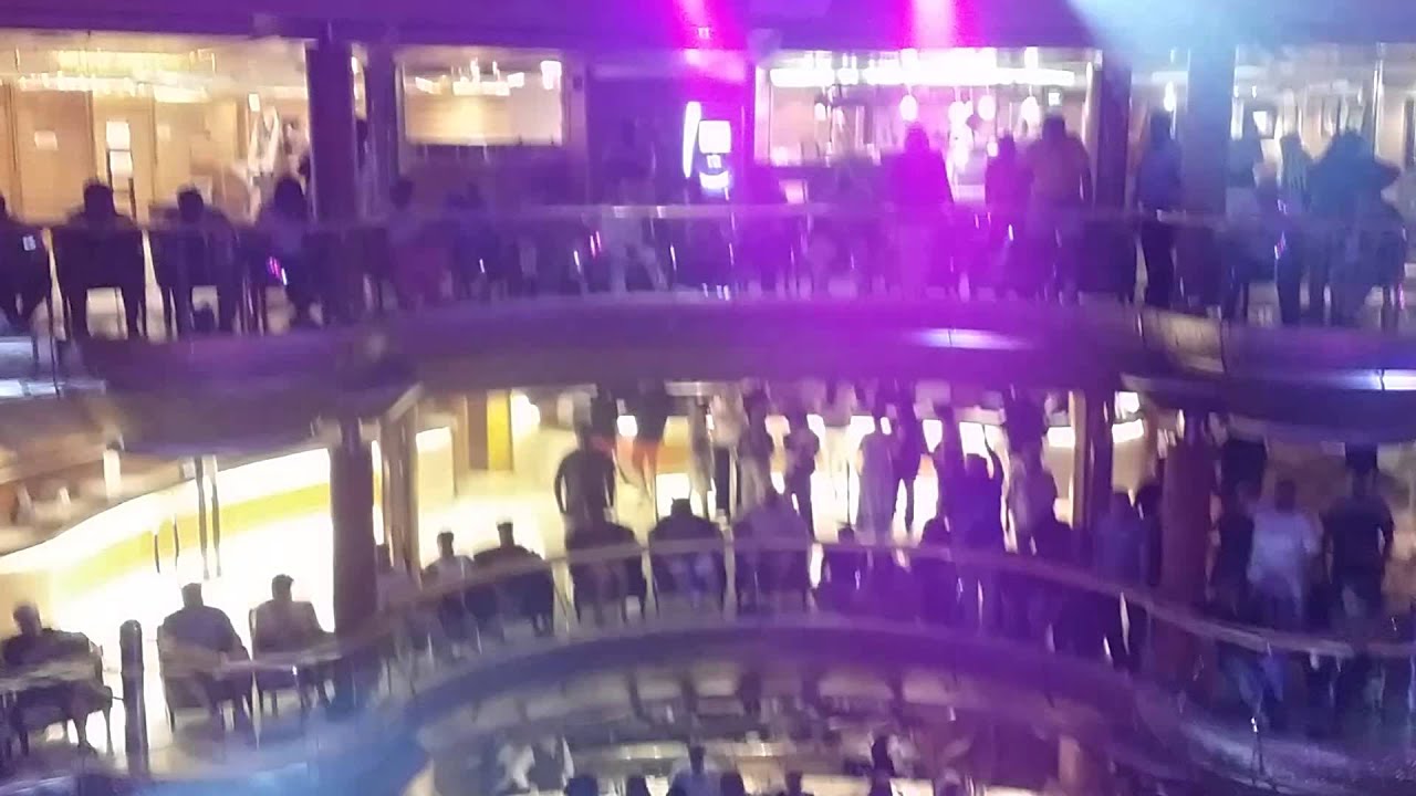 Final night party on Bermuda cruise - YouTube