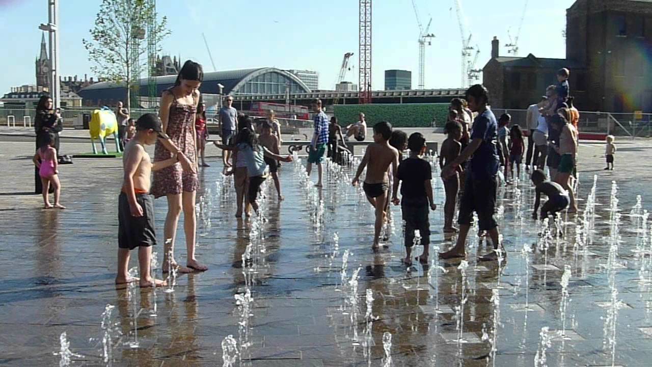Granary Square Fountain - YouTube