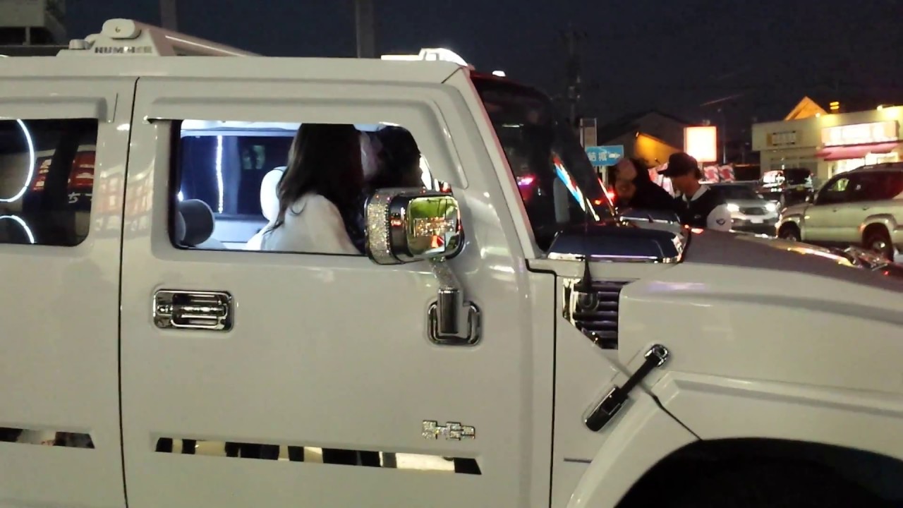 Hummer in japan - YouTube