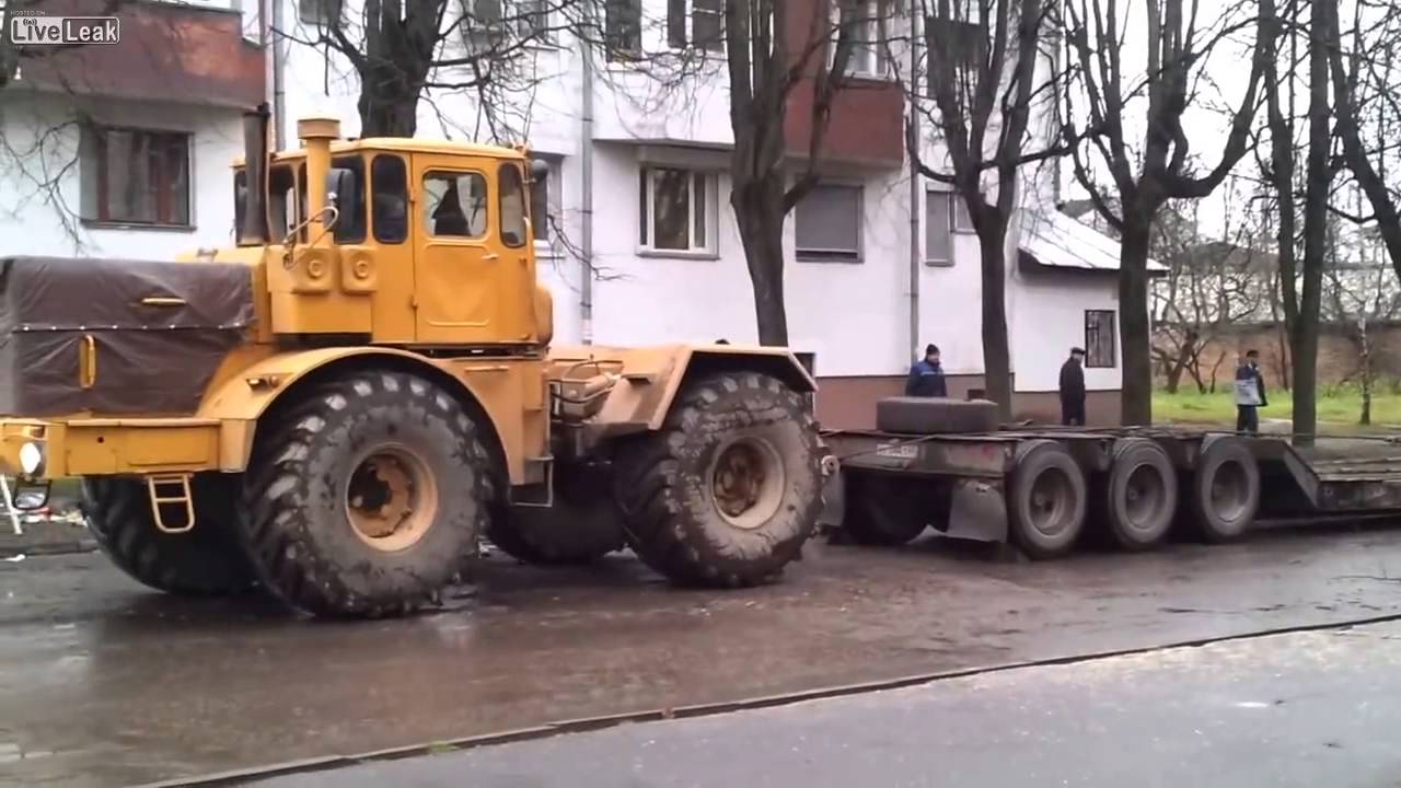 Tractor bouncing FAIL - YouTube