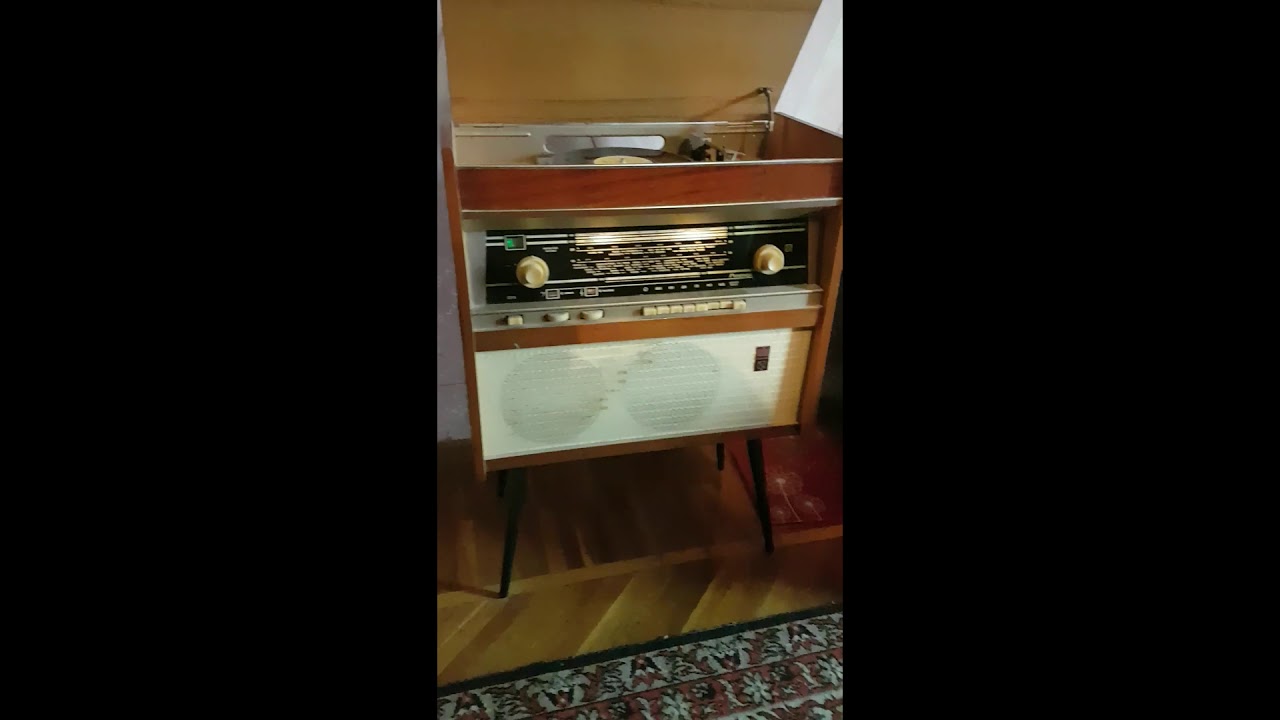 USSR vintage "Rigonda" radio, with Vinyl Player - YouTube