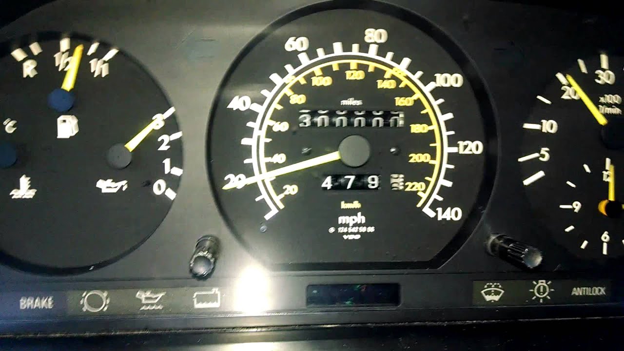 1987 300D odometer rolling over 300,000 miles - YouTube