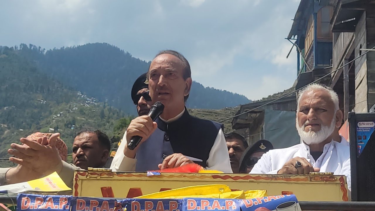 "Pakistani Rumal Dhikhaya... Kahan Hai Azadi": Ghulam Nabi Azad speech ...