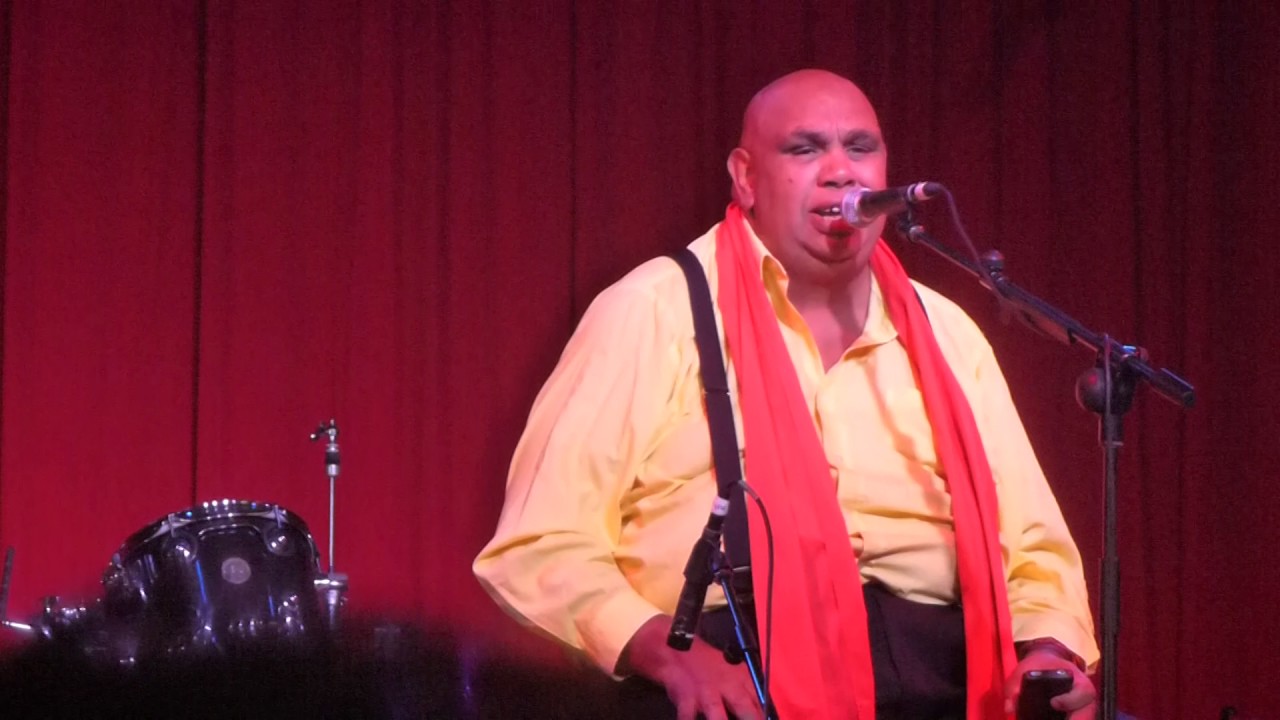 Kutcha Edwards 2016-03-19 Lullaby at The Blue Mountains Folk Festival ...