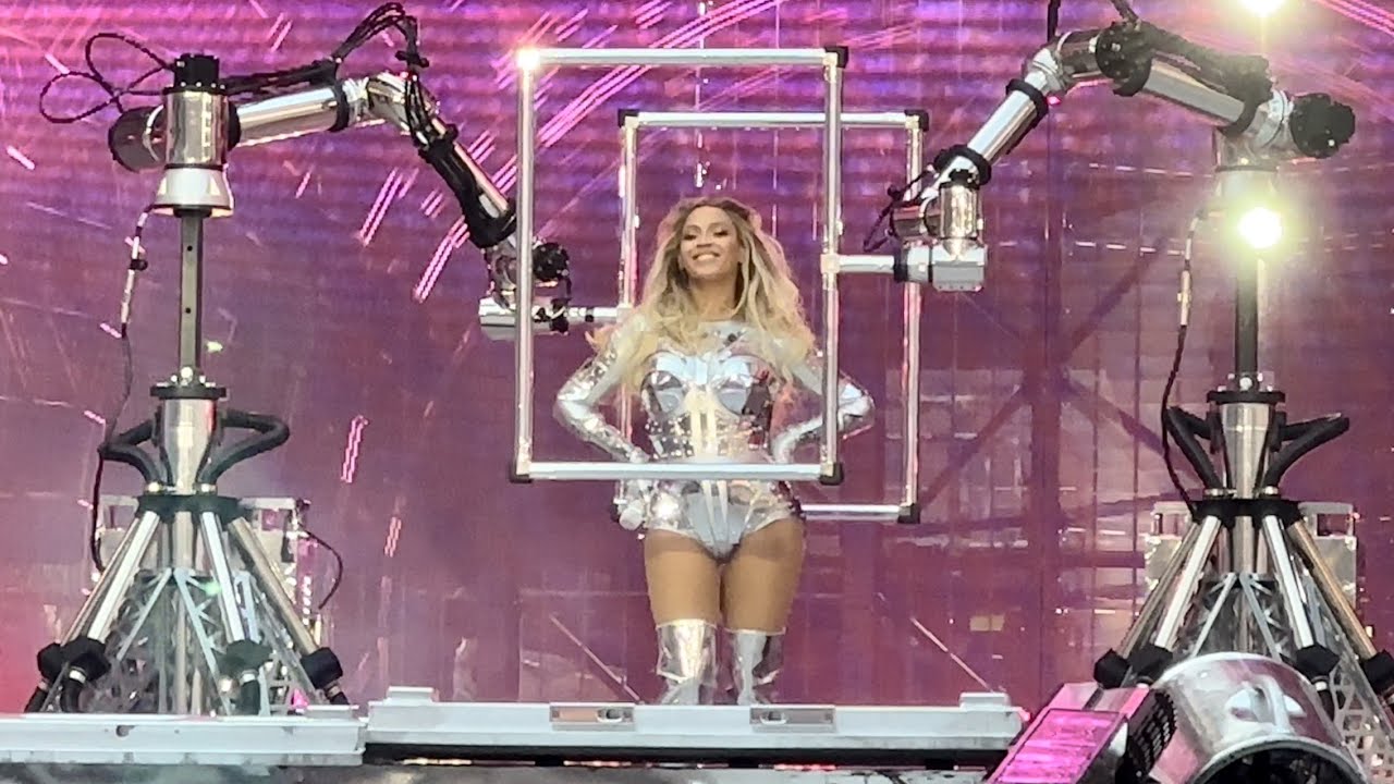 Beyoncé - COZY (Live from Renaissance World Tour 2023, Hamburg, Germany ...