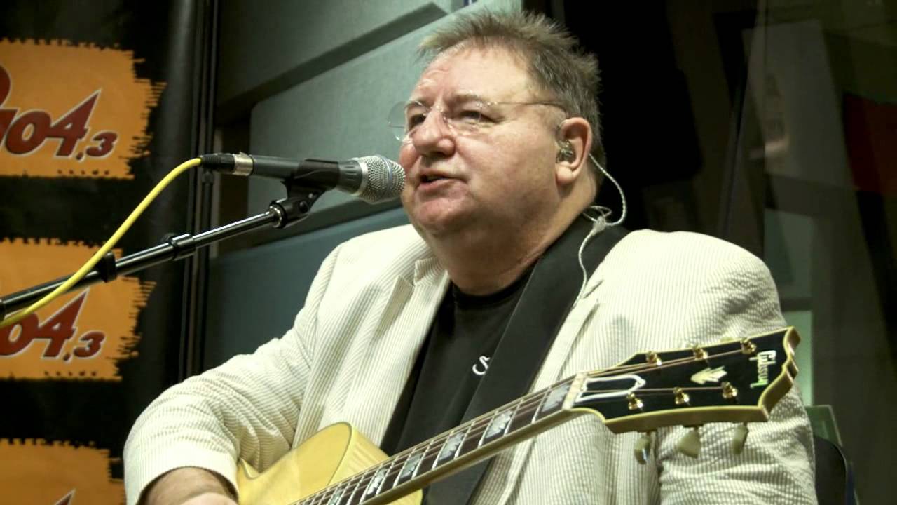 Greg Lake Interview, Q104.3 - YouTube