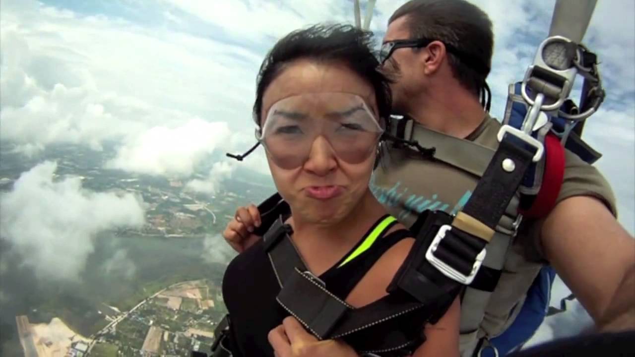 They are skydiving and about to be cut in half by a plane - YouTube