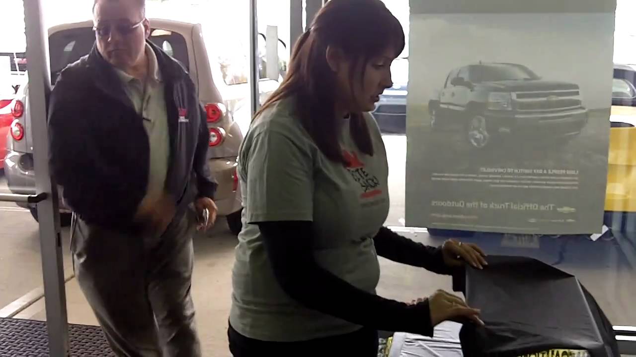 Mel McMahon, Brian Groce & Jeff Stanger witness the trunk monster - YouTube