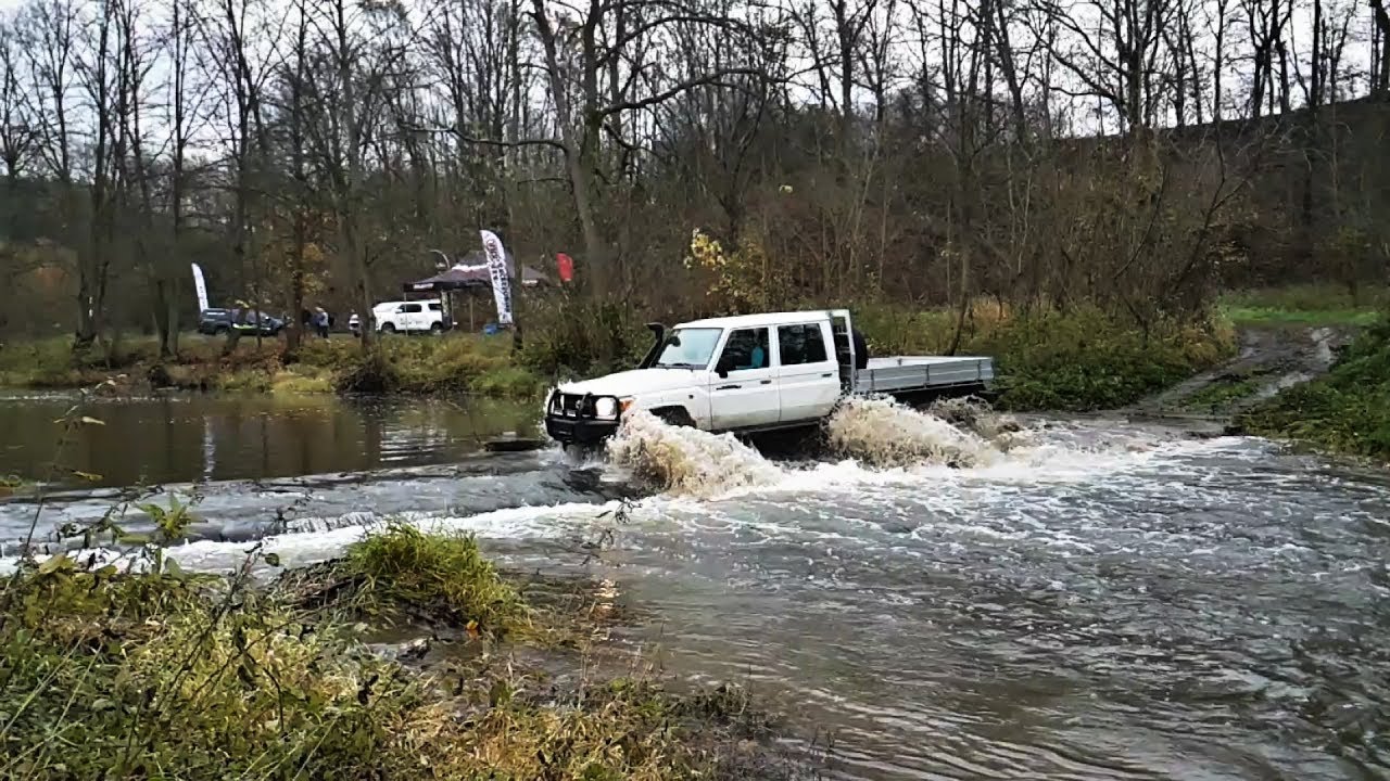 Toyota Land Cruiser J7 + HZJ76 (GRJ76 6x6): off-roading - YouTube
