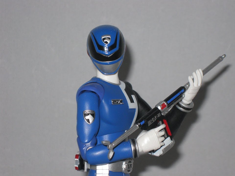 S.H.Figuarts Deka Blue Review - YouTube