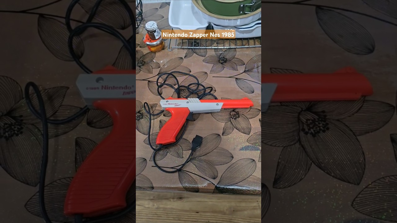 Nintendo Zapper Nes collection jeux vidéo - YouTube