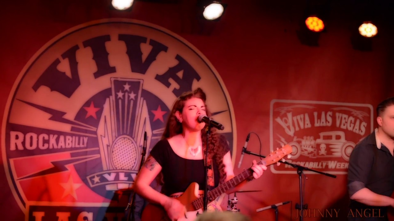 BAILEY DEE AT VIVA LAS VEGAS 21 - YouTube