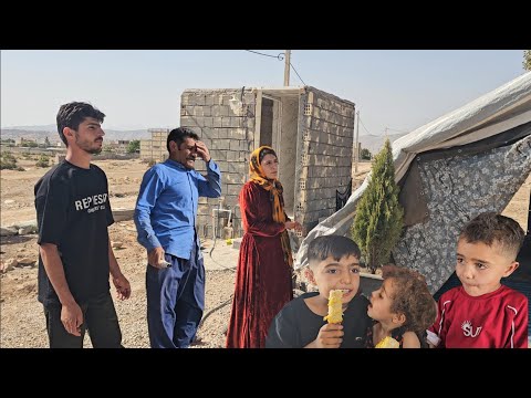 Taybeh focuses on building a hut, Jamshid helps Taybeh