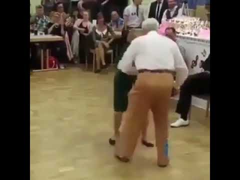 DEDE VE NENE DANSLA COŞUYOR