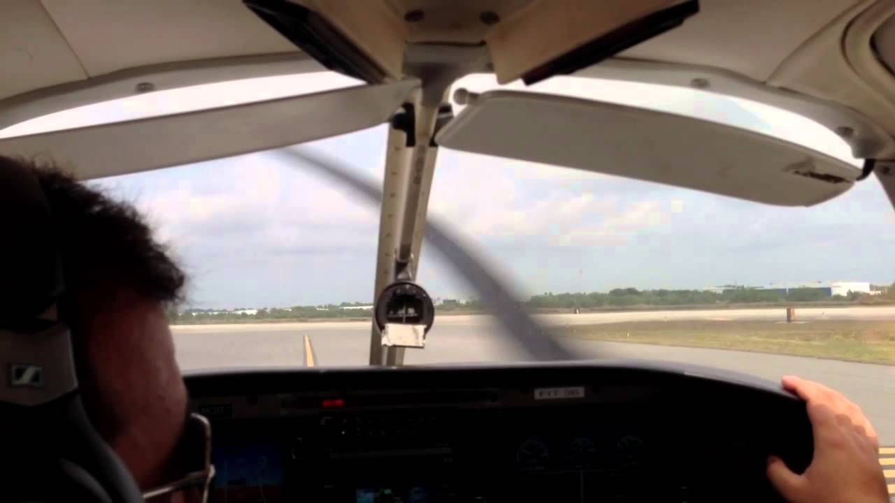 My first observation flight as a student pilot - YouTube