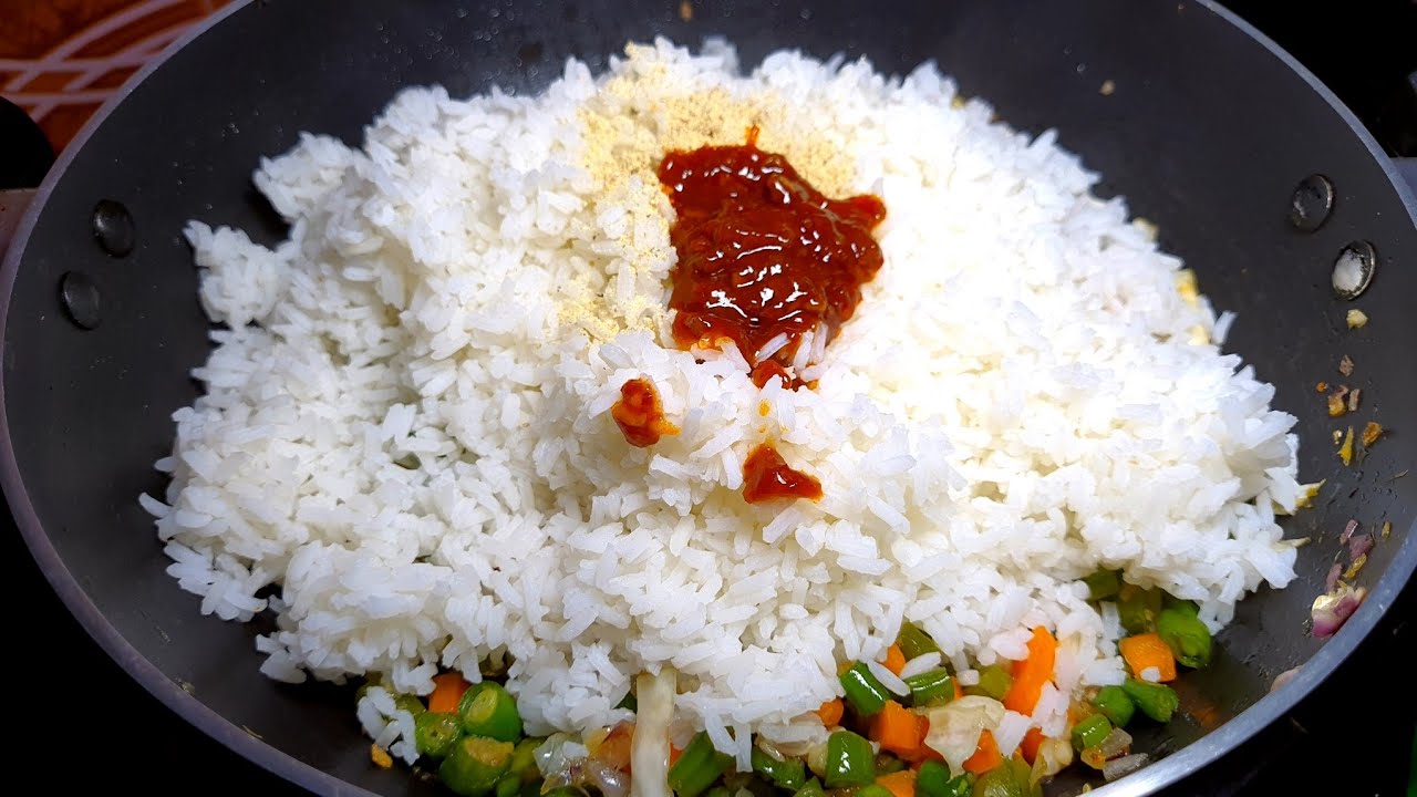 If you're bored of eating the same lunch everyday,then try new rice ...
