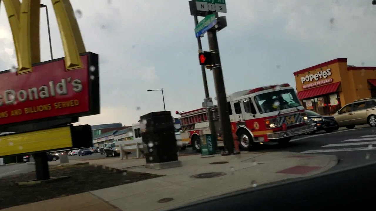 Philadelphia Fire Department Engine 54 Returning - YouTube