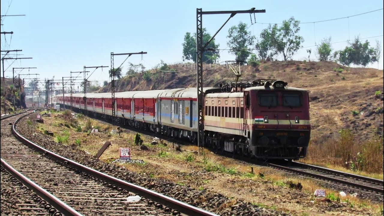 Shining LHB Train - 22511 Kamakhya KARMABHOOMI Express on KHARDI CURVE ...