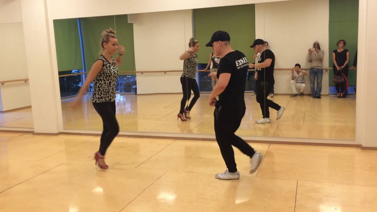Salsa Tallinnas Alina & Eddie FDS, salsa group level2 - YouTube