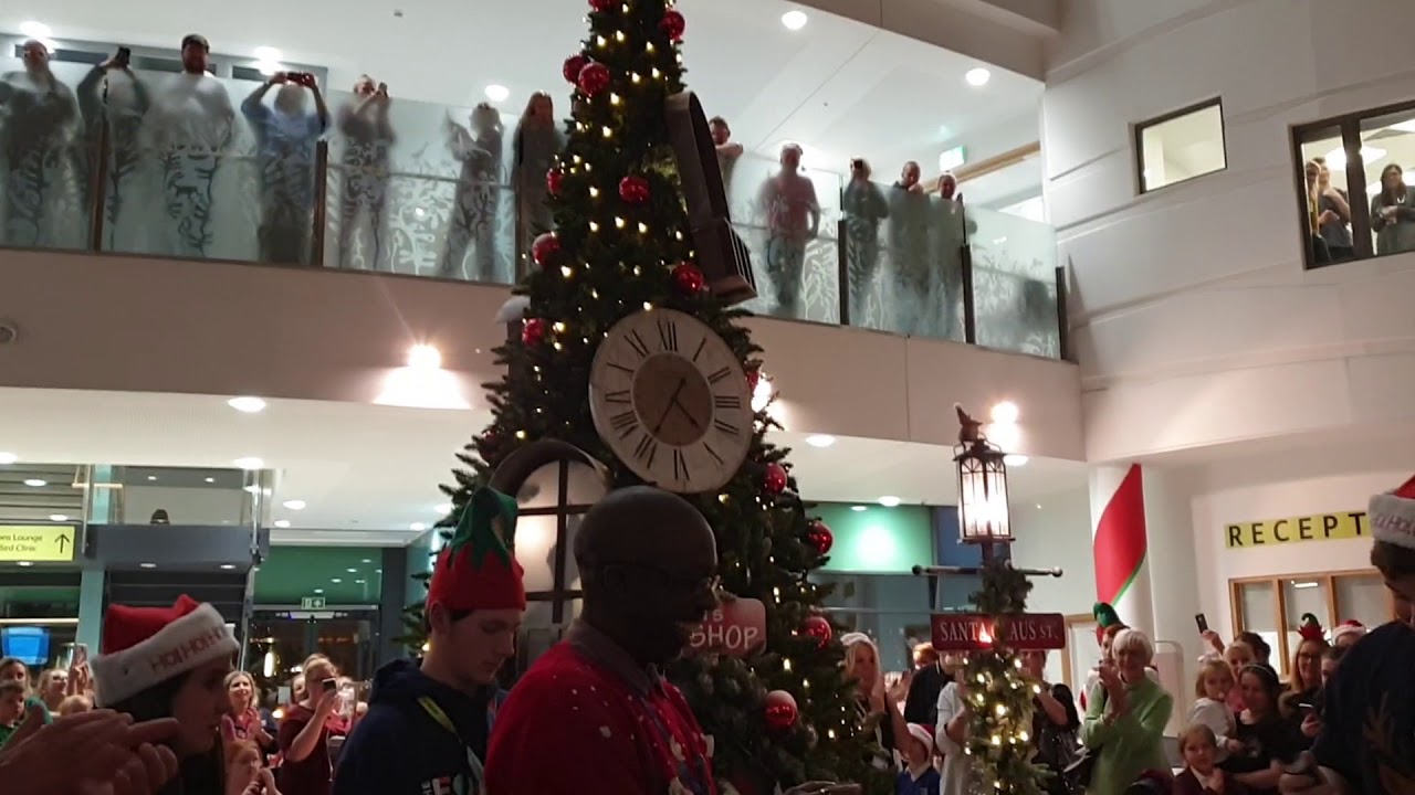 Pride of Britain winner Dante Marvin switches on Alder Hey's Christmas ...