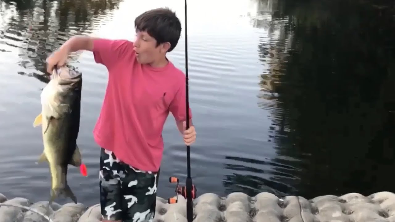 Catching big bass - YouTube