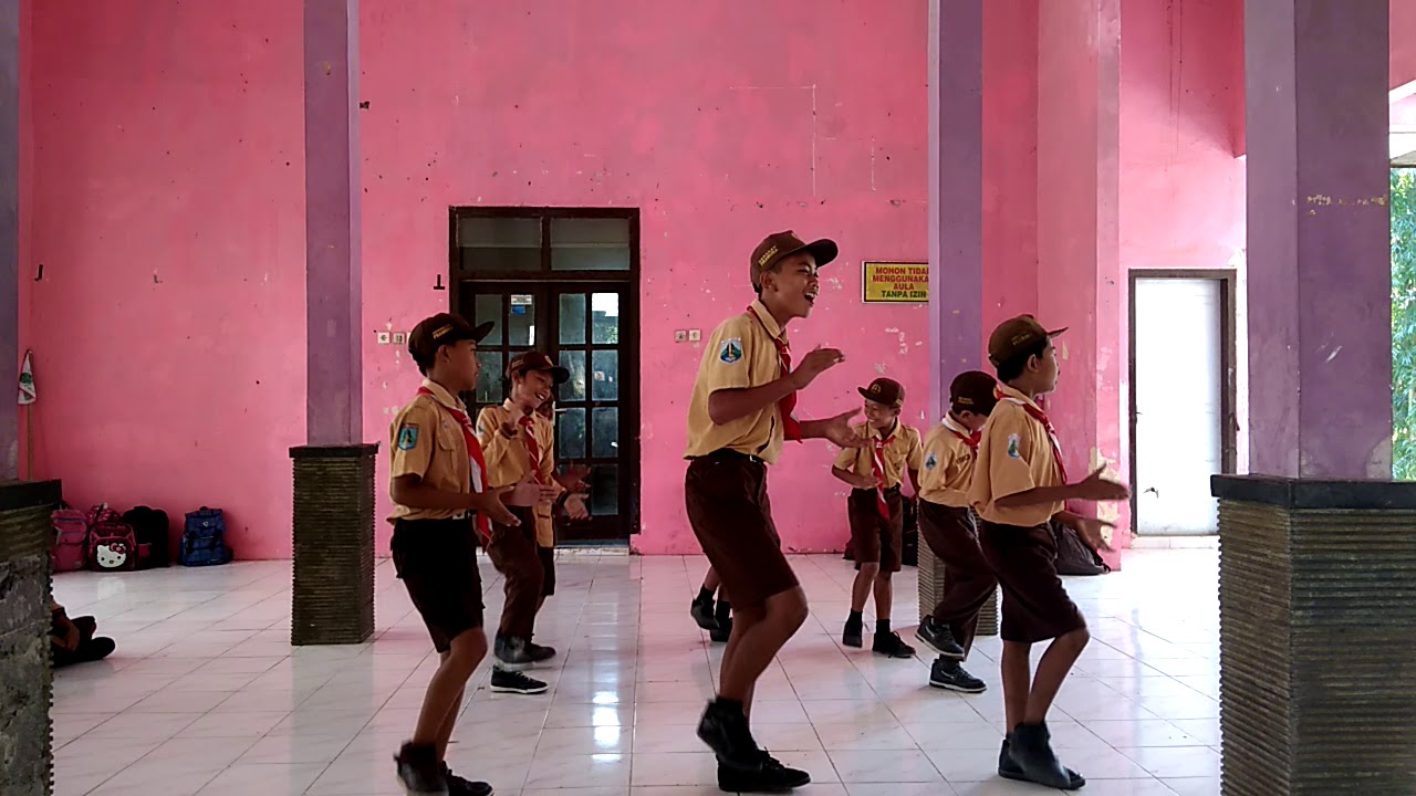 Yel - yel Regu Badak - YouTube