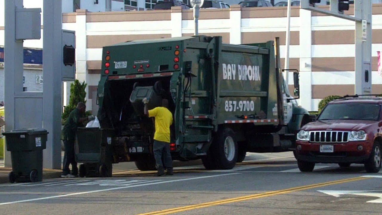 Bay Disposal EZ- Pack Rear Loader - YouTube