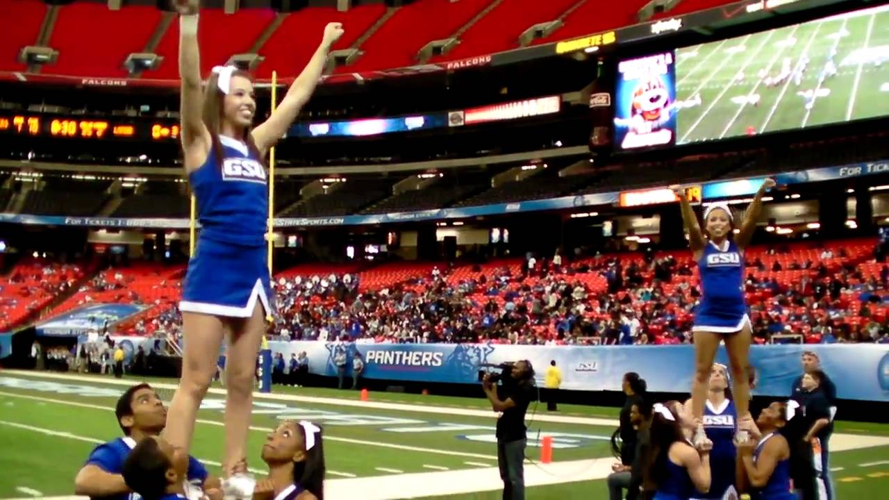 Georgia State Cheerleading | November 6th 2010 | GSU vs. Lamar - YouTube