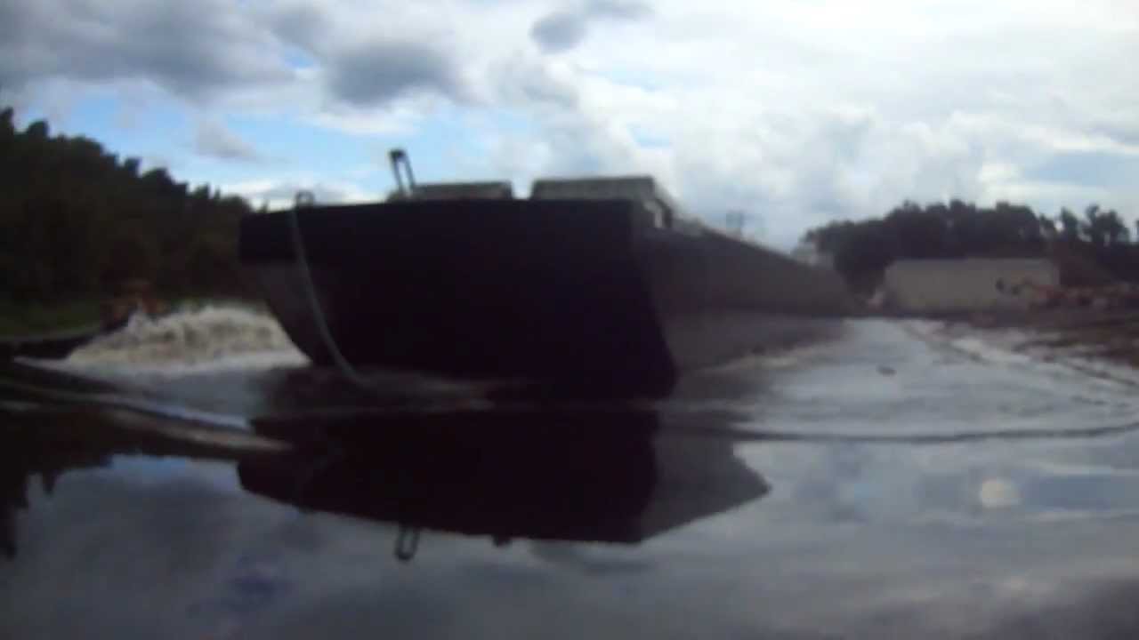 267' X 54' X 23' 9" Hydraulic Dump Scow Launch - YouTube