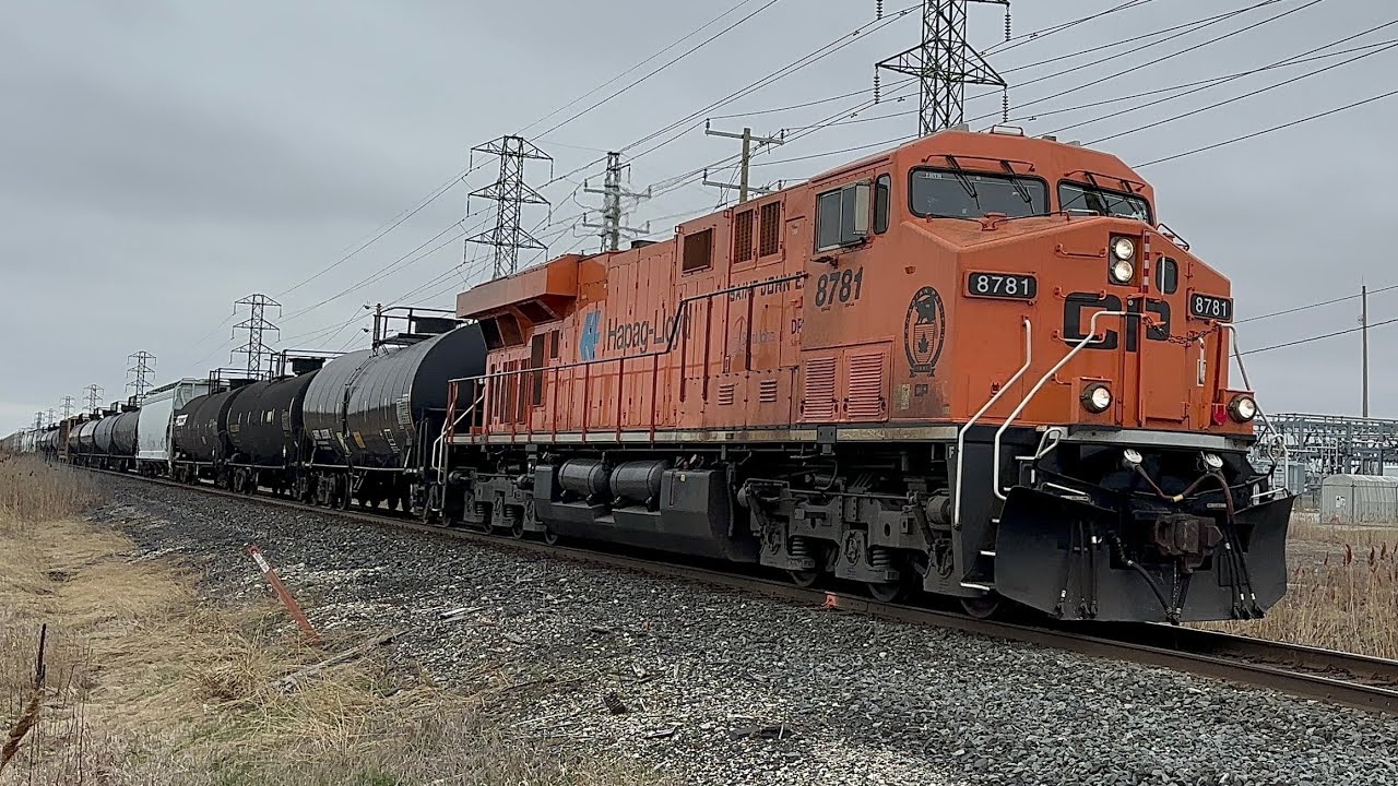 (Hapag-Lloyd Heritage unit!) CPKC 231 at Belle River with KCS Gray ...