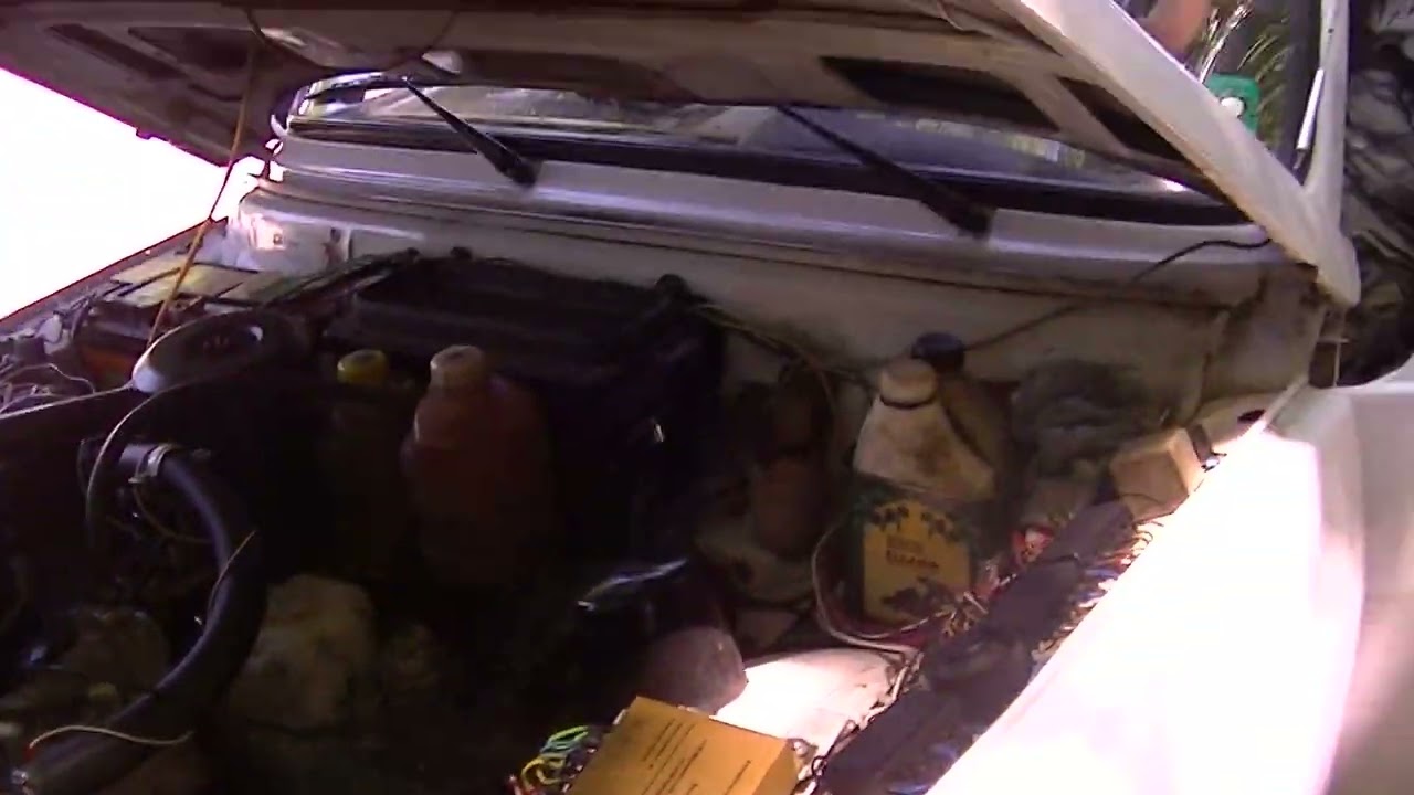 Wartburg 353 2T softly engine runing - YouTube