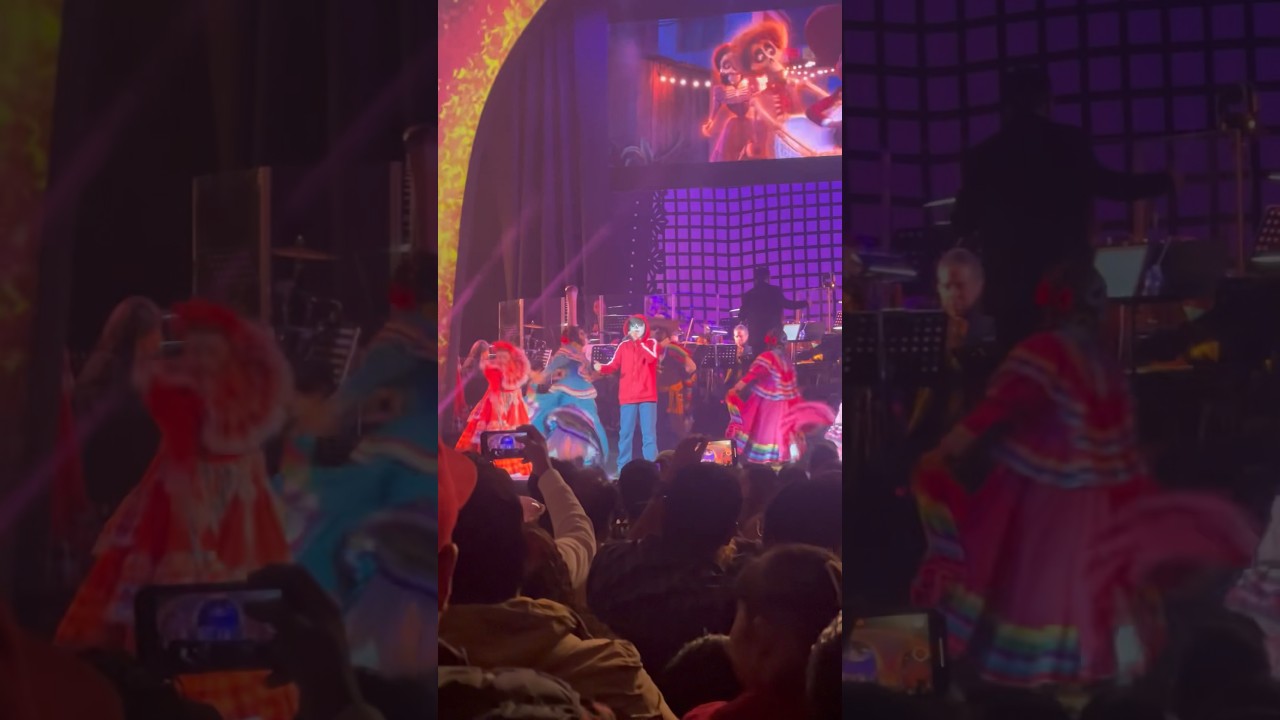 Quien ya vio coco en la feria de león ️#coco #disney - YouTube