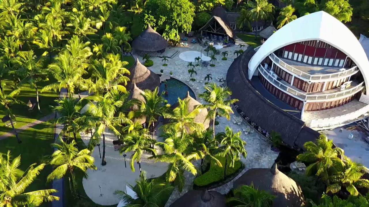 Hotel La Pirogue - YouTube