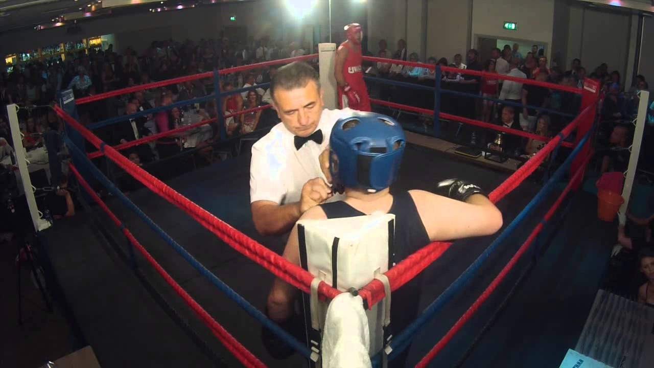 Ultra White Collar Boxing Southampton | Fight 3 - YouTube