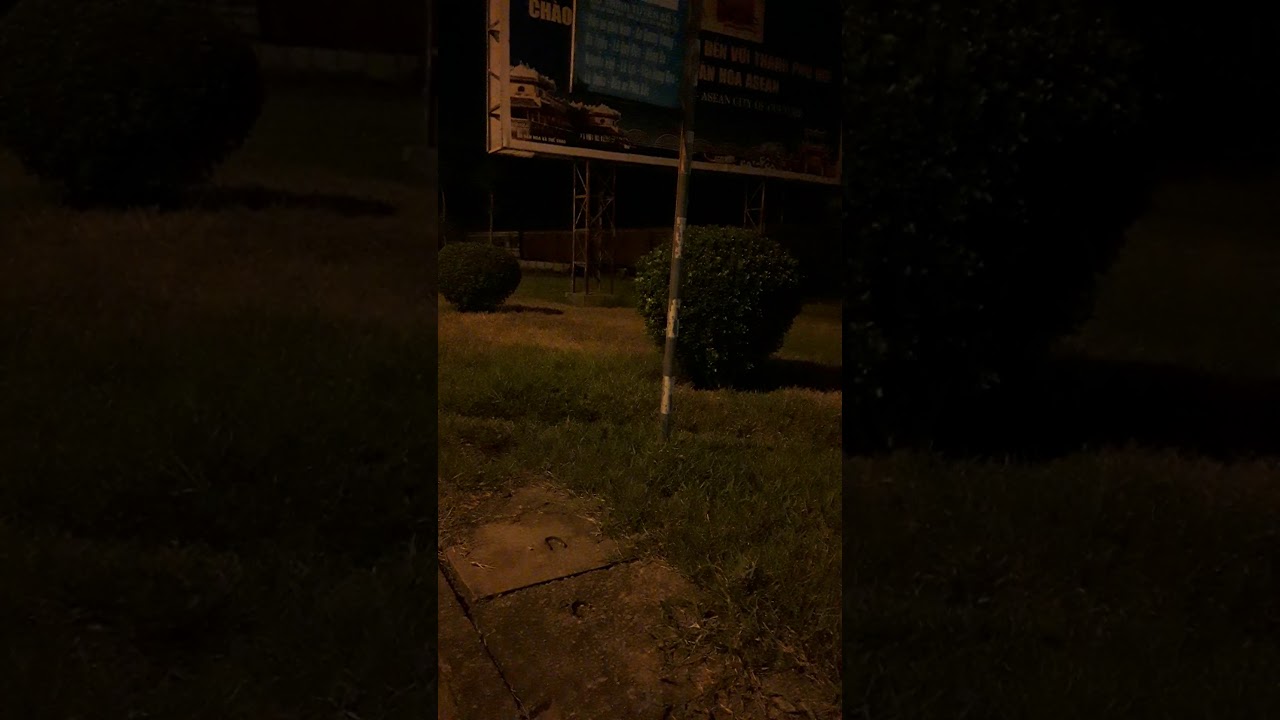 D18E-607 kéo tàu hàng HH7 - YouTube