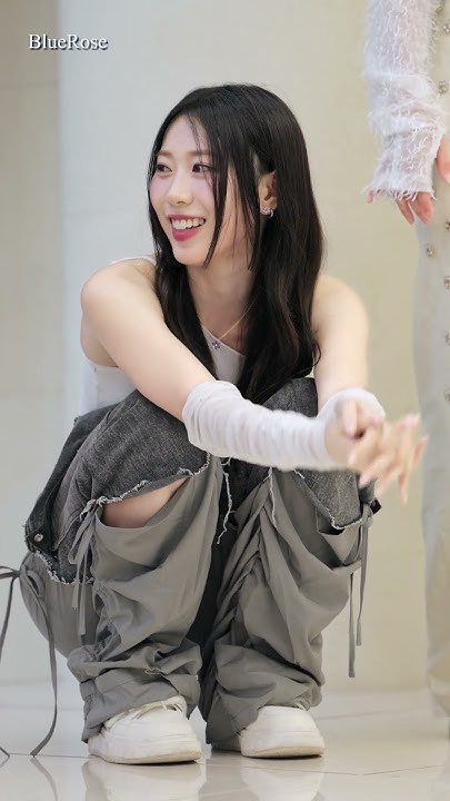 240704 ILY1 아일리원 Elva 엘바 咏樺 Shorts 1 - YouTube