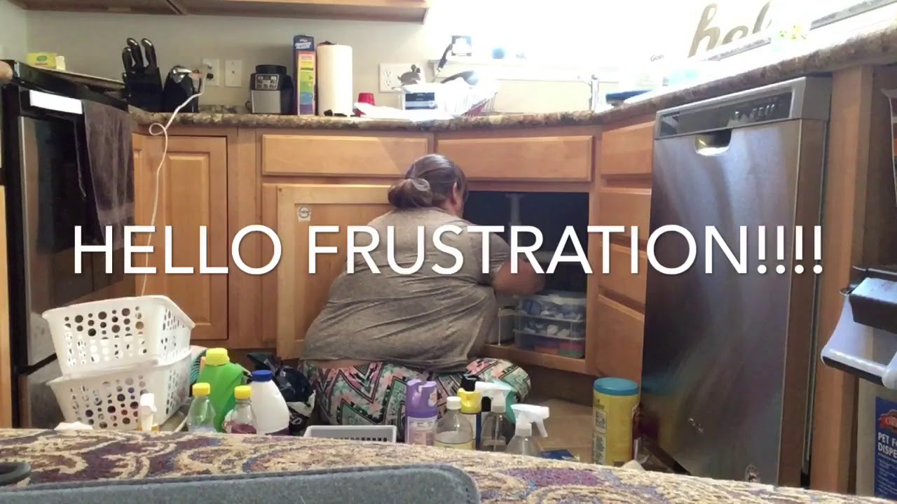 organizing under a corner kitchen sink🌸🌷 tidy up tuesday - YouTube